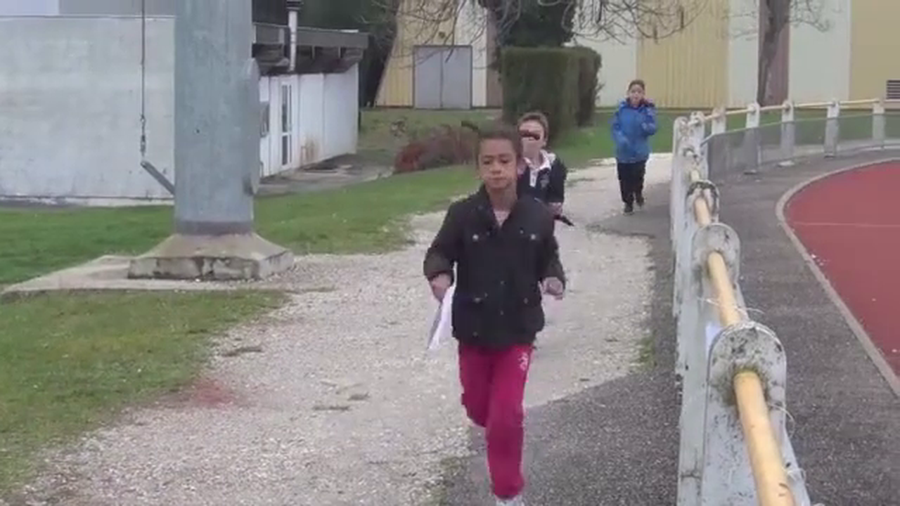 PodEduc - Éduscol - Ressources en EPS cycle 2 - Orientation - Vidéo 3 : Les Élèves Dans L'Ac…